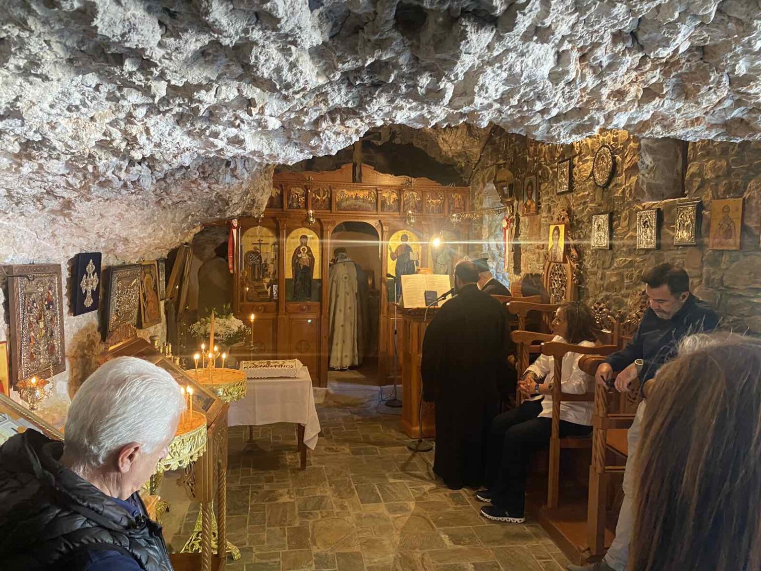 Μνημόσυνο Κωνσταντίνου και Μαρίκας Μητσοτάκη με Αρχιερατική Θεία ...