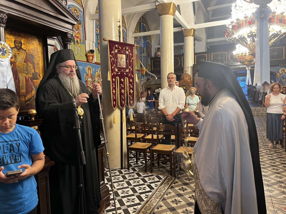 Ο Λαρίσης Ιερώνυμος στη Ραψάνη για την Παράκληση της Παναγίας - Ιερά ...