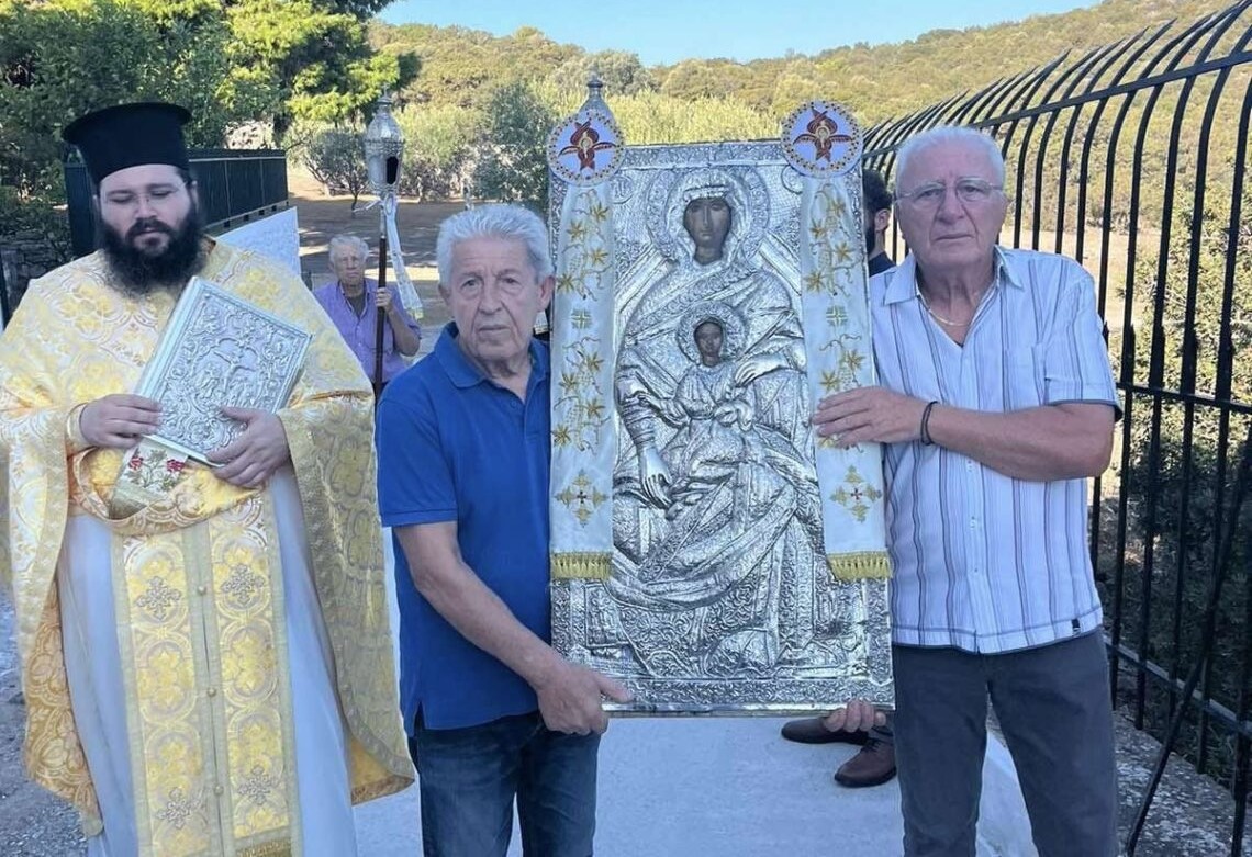 Λιτανεία της Θαυματουργής Εικόνας της Παναγίας Χρυσολεόντισσας - Ιερά ...