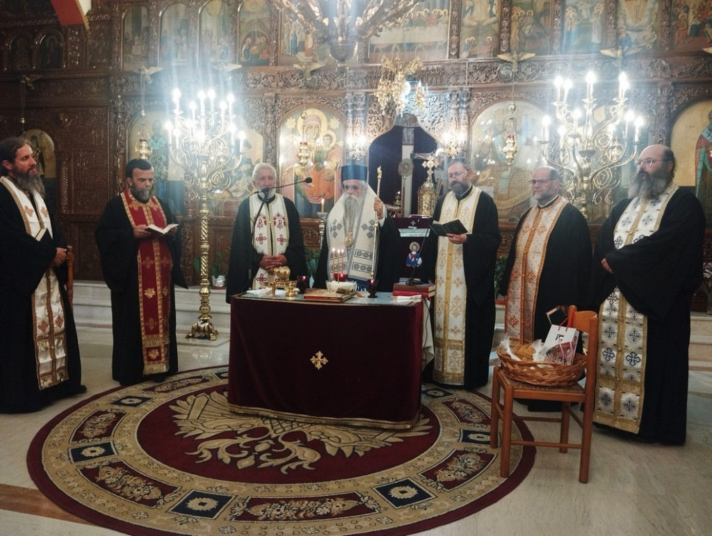 Ιερό Ευχέλαιο στον Άγιο Δημήτριο Λαντζοΐου - Ιερά Μονοπάτια