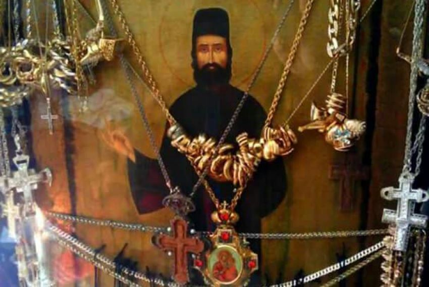 Εορτή της εύρεσης των Ιερών Λειψάνων του Αγίου Εφραίμ, Νέας Μάκρης ...