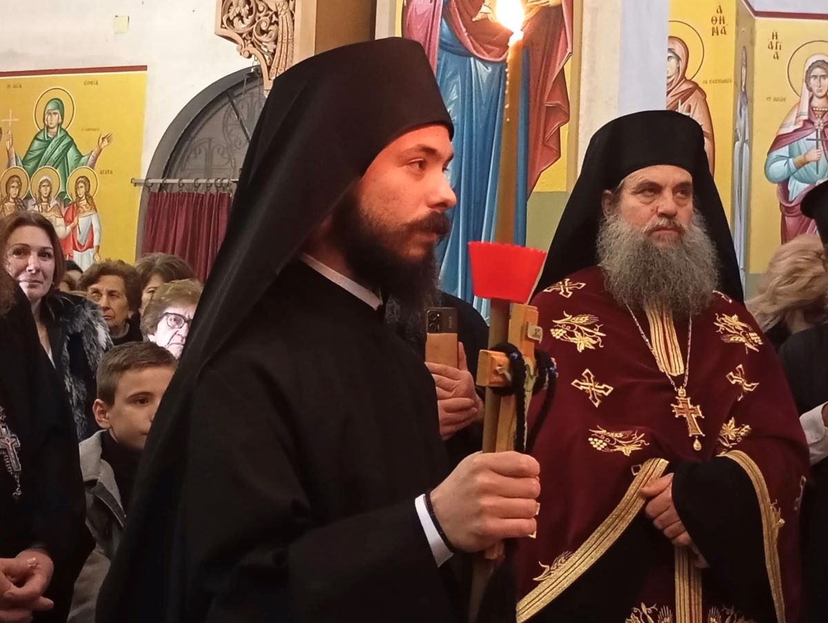 Βόλος: Ρασοφορία νέου Μοναχού από τον Μητροπολίτη Ιγνάτιο - Ιερά Μονοπάτια
