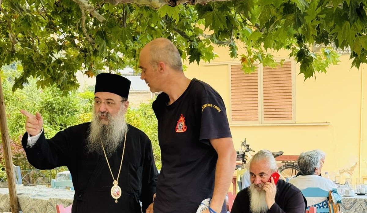 Πατρών Χρυσόστομος: Προσευχηθείτε για τη φλεγόμενη Αχαΐα - Ειδικές ...